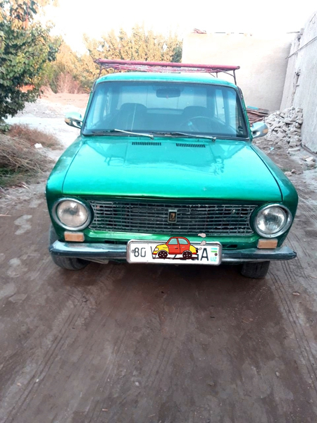 Vaz 2101 sotiladi barter bor