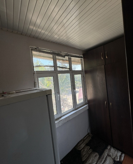 Chilonzor 24 kv 1 xonali xamma sharoitlari bor 300$ oila