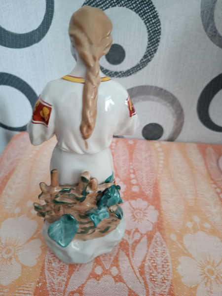 Статуэтка антикварная
