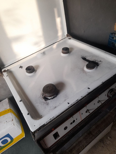 Gaz plita sotiladi holati yaxshi prapan va metanda ishlaydi.