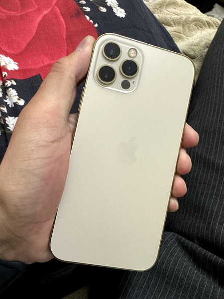 Iphone 12 pro 128GB gold