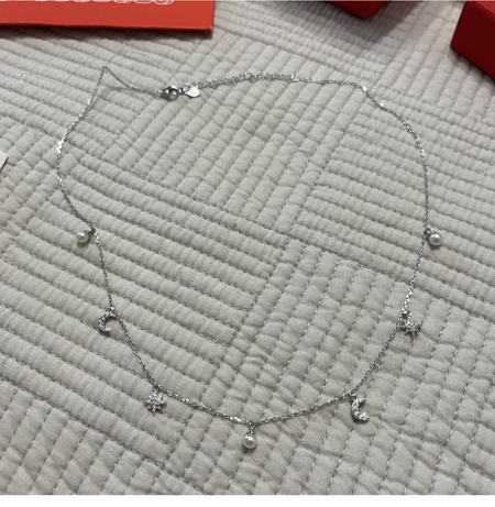 Серебряное шейное украшение