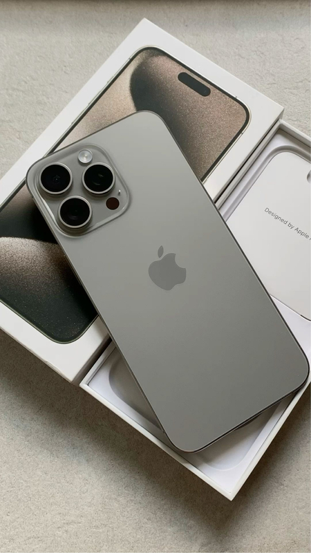 Срочно продается телефон Iphone 15 pro max 256