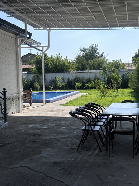 Dacha bassein 140 kvadrat metrlik shinam uy ijaraga beriladi.