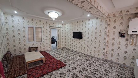 Kvartira sotiladi 75m² 2-qavatda, 8-qavatlii dom
