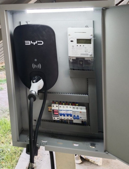 Elektro mobilga zaryadkalar õrnatish