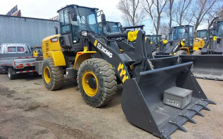 POGRUZCHIK XCMG XC936 (1.8 M/kub, richag) Muddatli tolovga