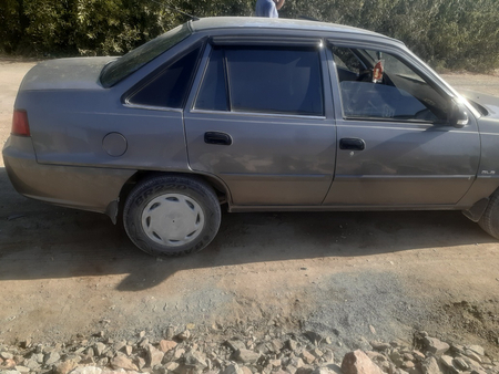 Zo'r moshina.nexia 2 dons. 2015 yil. 150000km