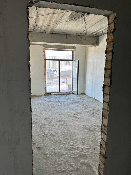Срочно продам 2х комнатную 78 кв.м  новостройка (м999)
