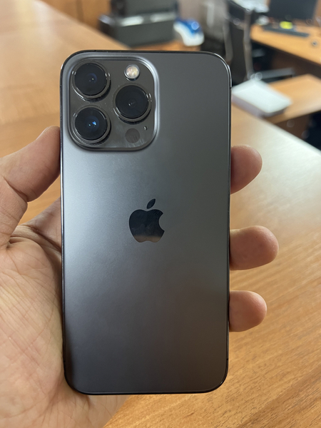Продается 13 pro idealnom sostoyanii, ne odnoy carapinki.