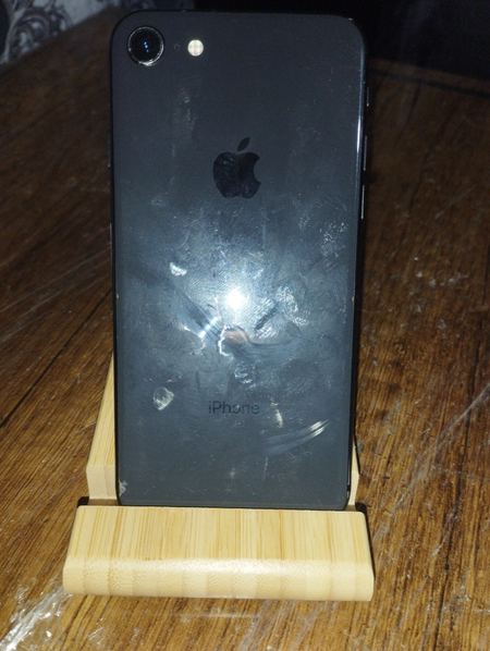 Srochna  Iphone 8 LLA