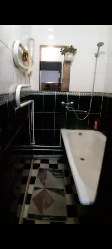 Navoiy dom sotiladi!
