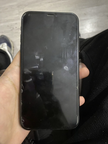 Продается телефон iphone xr