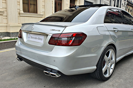 Mercedes W212 AMG 2012 Americanka Состаяние Йенгиде Пробег 210000Км