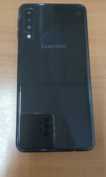 Samsung A7 2018 xotira 64