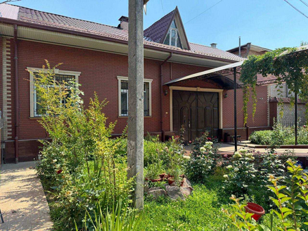 V1794 Продается евро дом на Бадамзаре  5 соток 6 комнат ест сауна