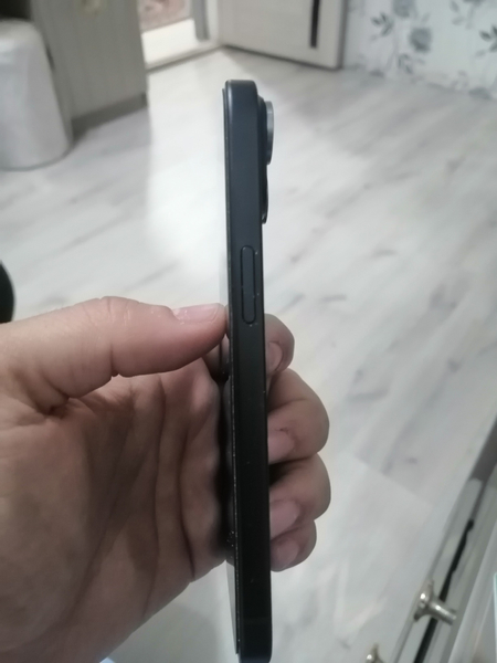 iphone 15 yangi 700 dollar