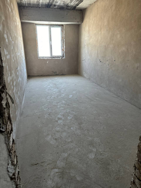 2 Xonali karopka uyimizni taklif qlamiz uy Shaxar markaziga joylashgan