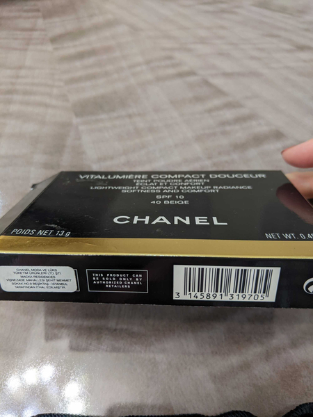 Chanel пудра 40 Beige