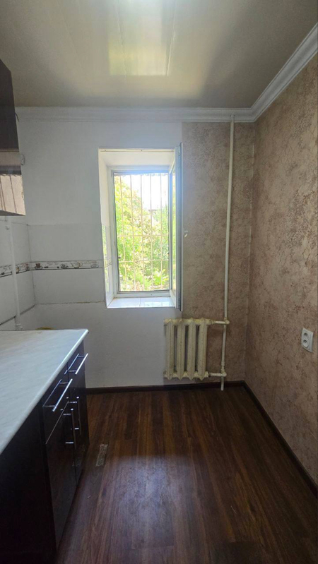 Продам квартиру 3/2/4 балкон 2х4 Чиланзар 2