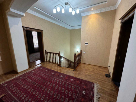 Сдается шикарный дом в Яккасарайском  районе. 2.5 сотки 3х уровневой
