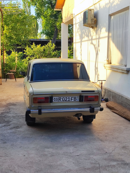 Vaz 2106 sotiladi