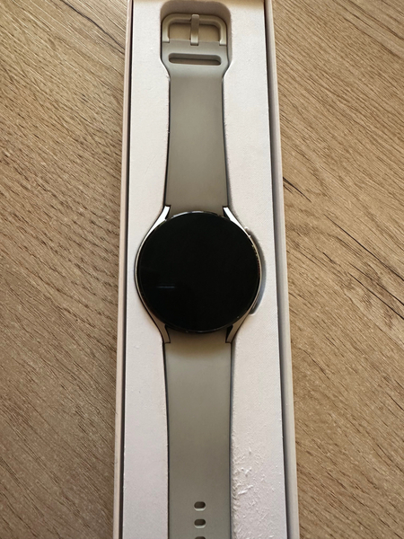 Samsung Galaxy Watch 4. 16GB