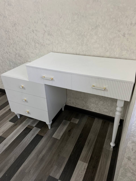 Трюмо на заказ в интерьере Premier mebel