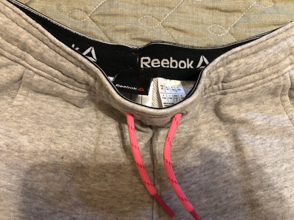 Продается  костюм Reebok.