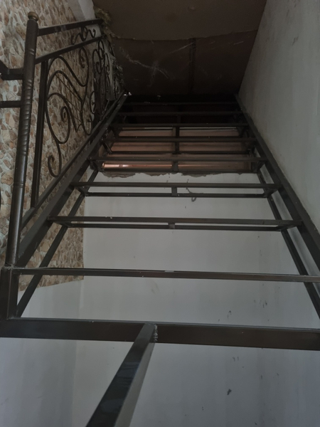 Лестница из перилы,