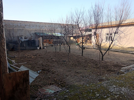 Uy sotiladi 5.3 sotix kadastr bor. Sergeli Honobod