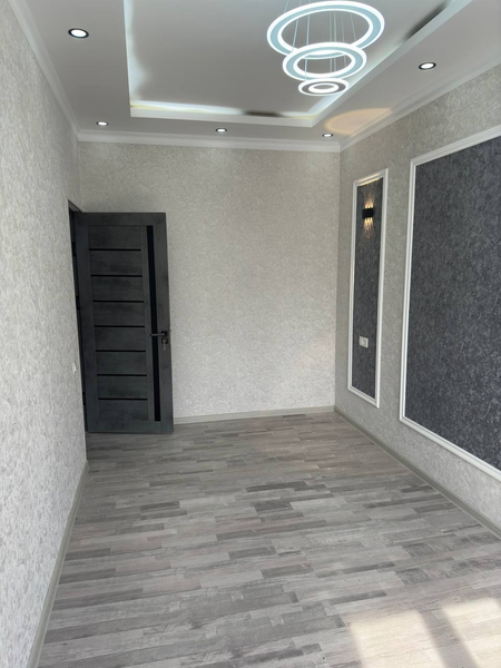 Продаётся  2 ком квартира на  Авиасозлар  3 кв.Ориентир  Мах Well