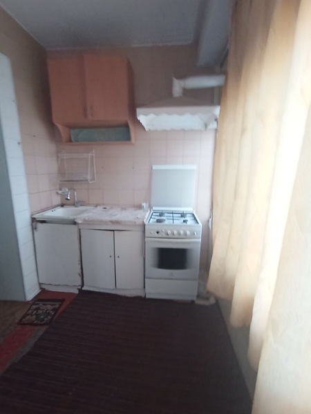 3 xonali kvartira sotiladi