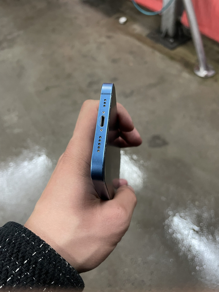 iPhone 13 blue ideal