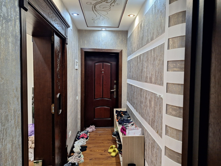 Продам 3/3/4 переделанную в 4 комнатную квартиру с шикарным ремонтом и