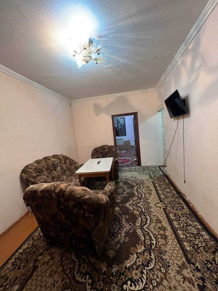 Продаётся квартира Чиланзар 21 2х комнатная