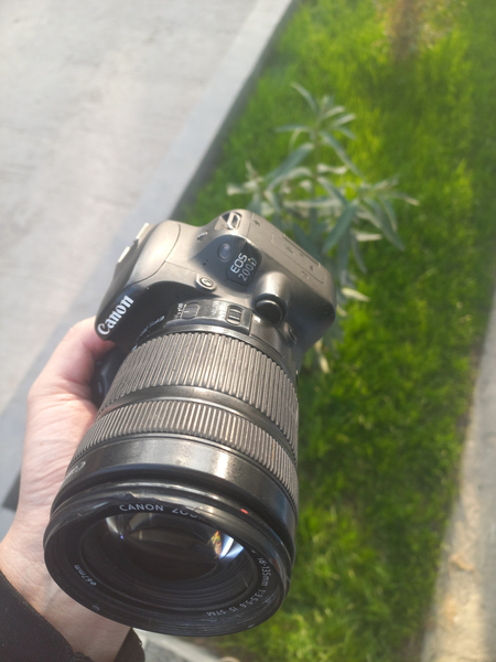Canon 200D FullHD 50fps 18-135 stm
