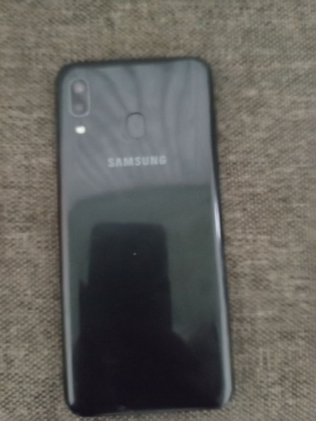Samsung A 20 50 y.e.