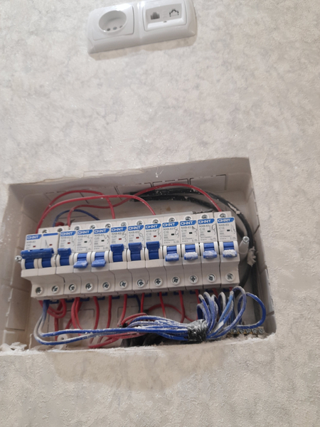 Eliktrik 220 volt 380 volt