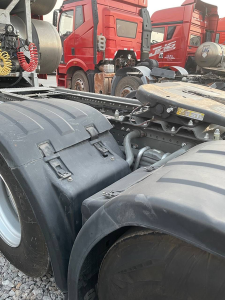 Sinotruck Sitrak G7 Zavodskoy Gaz