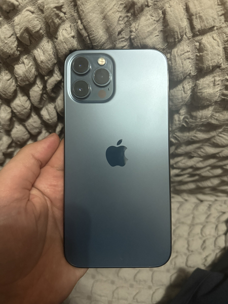 Iphone 12 pro max blue