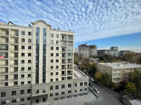 Почему богатые любят последние этажи?