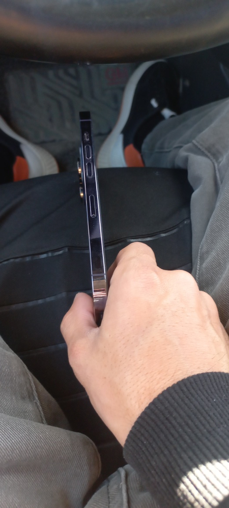 Telefon 14 pro 128 GB satiladi idiyal sastayaniya tel garantiya