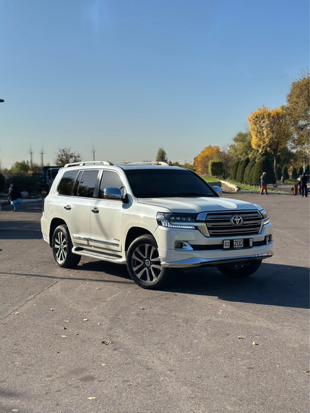 Двухсотка Сотилади / Toyota Land Cruiser 200