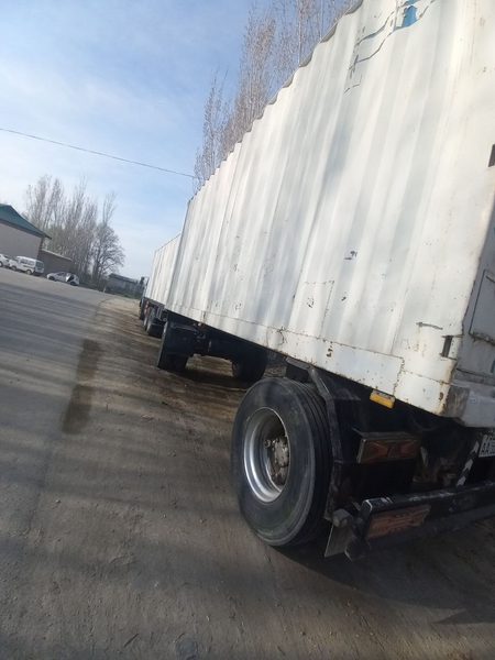 Moshina sotiladi xolati alo yurip turgan moshina