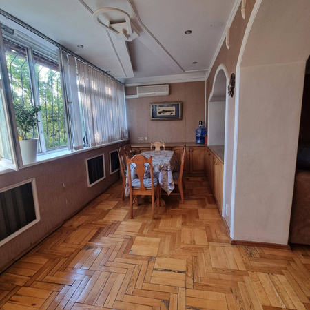 С.Азимова 3/4/5 кирпич  80м²  2*7м²