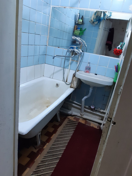 Ijaraga 3 xonali kvartira beriladi faqat oilaga Navoiy shahardan