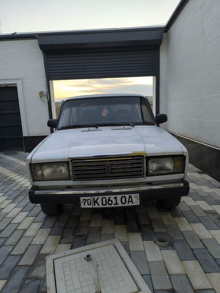 Srochno sotiladi Lada 2107, 2008