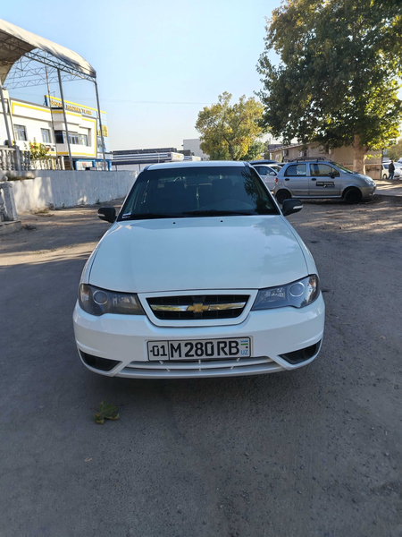 Chevrolet nexia 2.1,6 2015 1 pozitsya