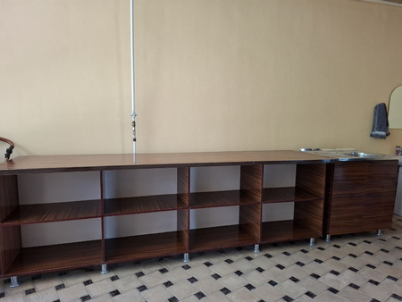 Oshxona uchun mebel sotiladi stol , stullari bilan